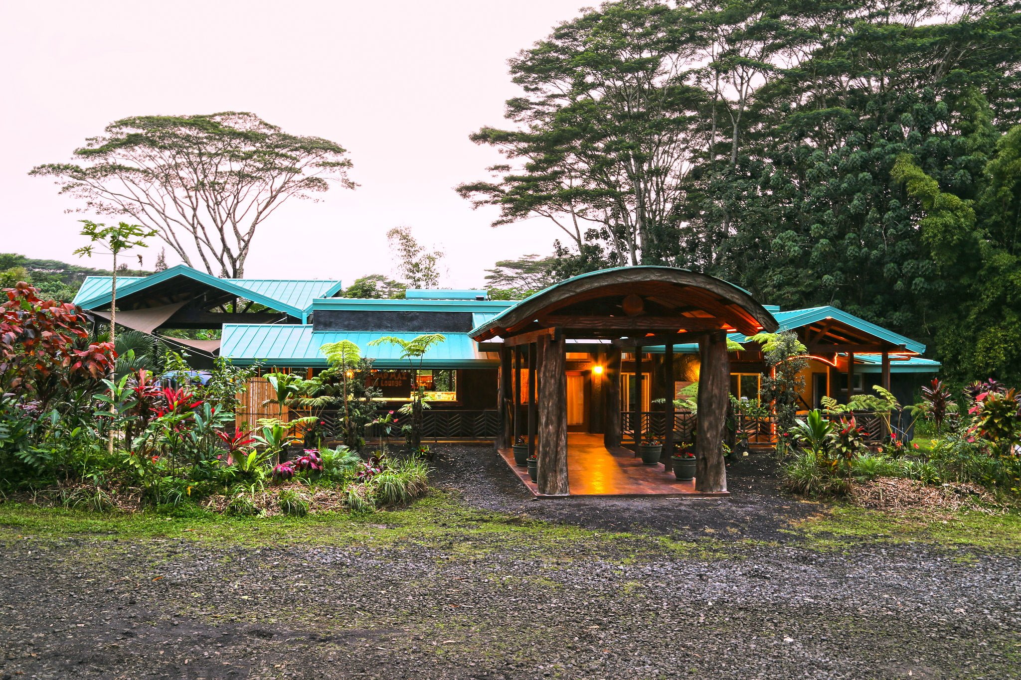 Hawaiian Sanctuary Retreat Center - FindTheDivine Retreats Online